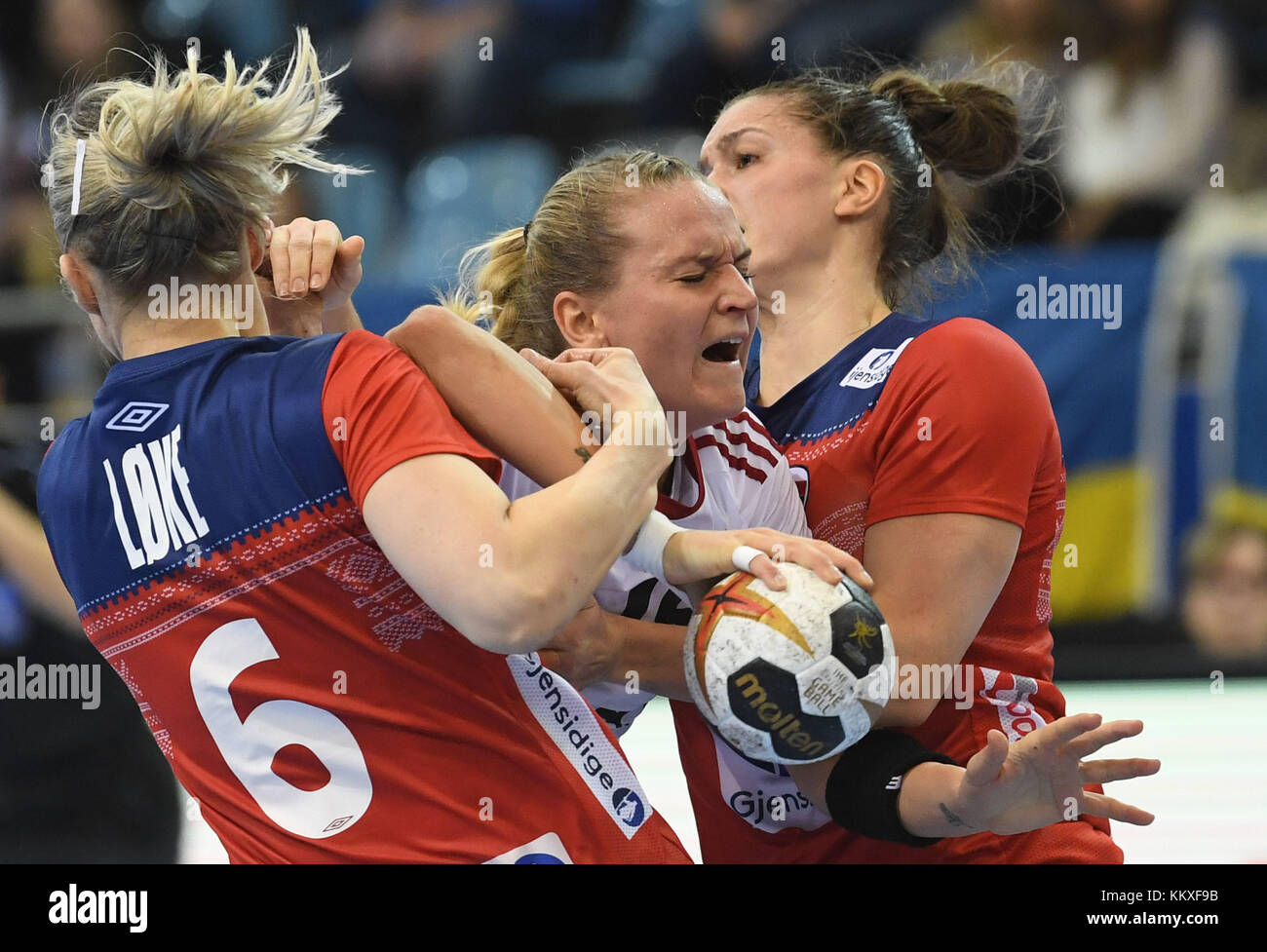 Bietigheim-Bissingen, Germany. 2nd Dec, 2017. Hungary's Kinga Klivinyi ...