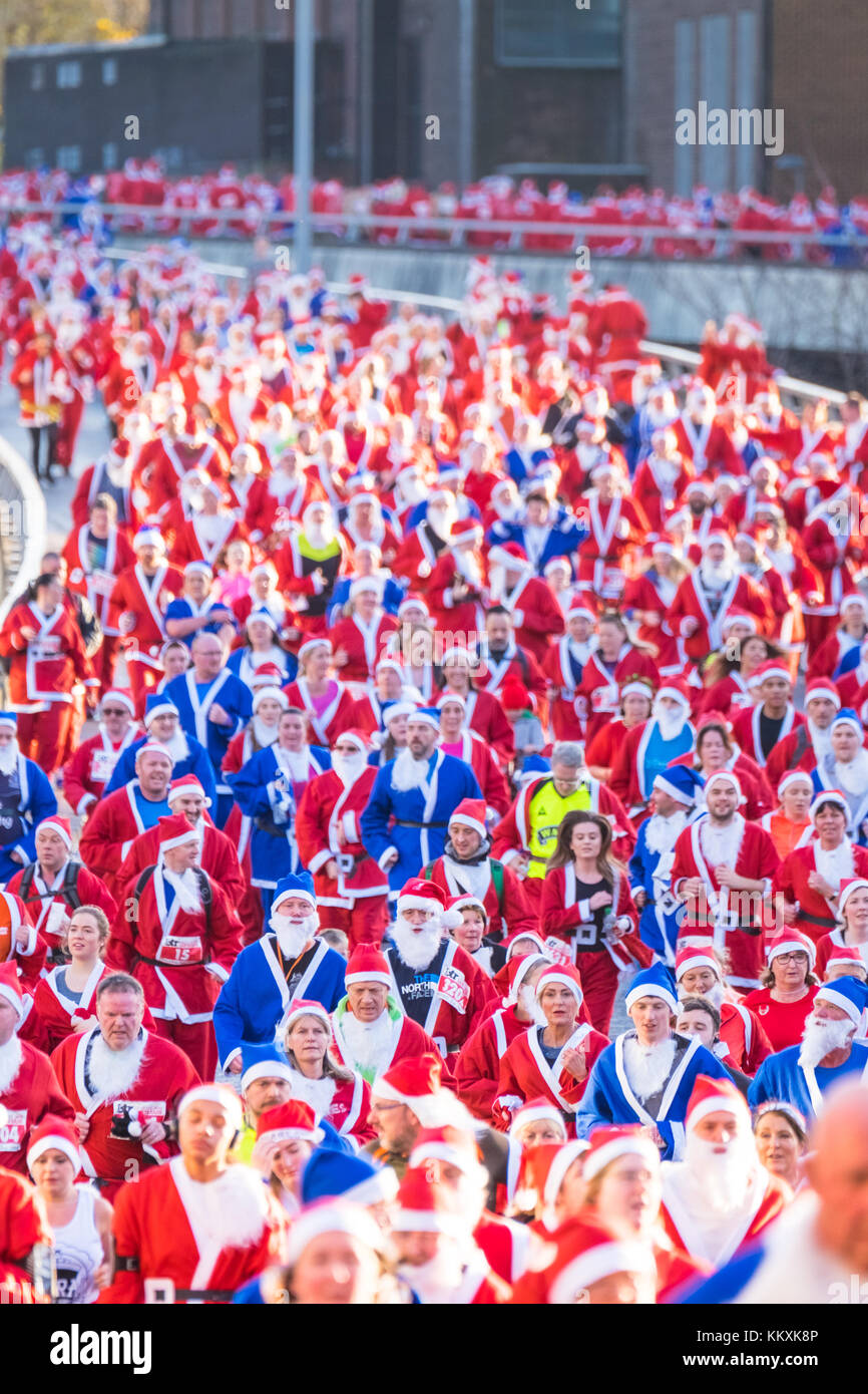 Liverpool, UK. 3rd Dec, 2017. Thousands took part in a Santa Dash fun ...
