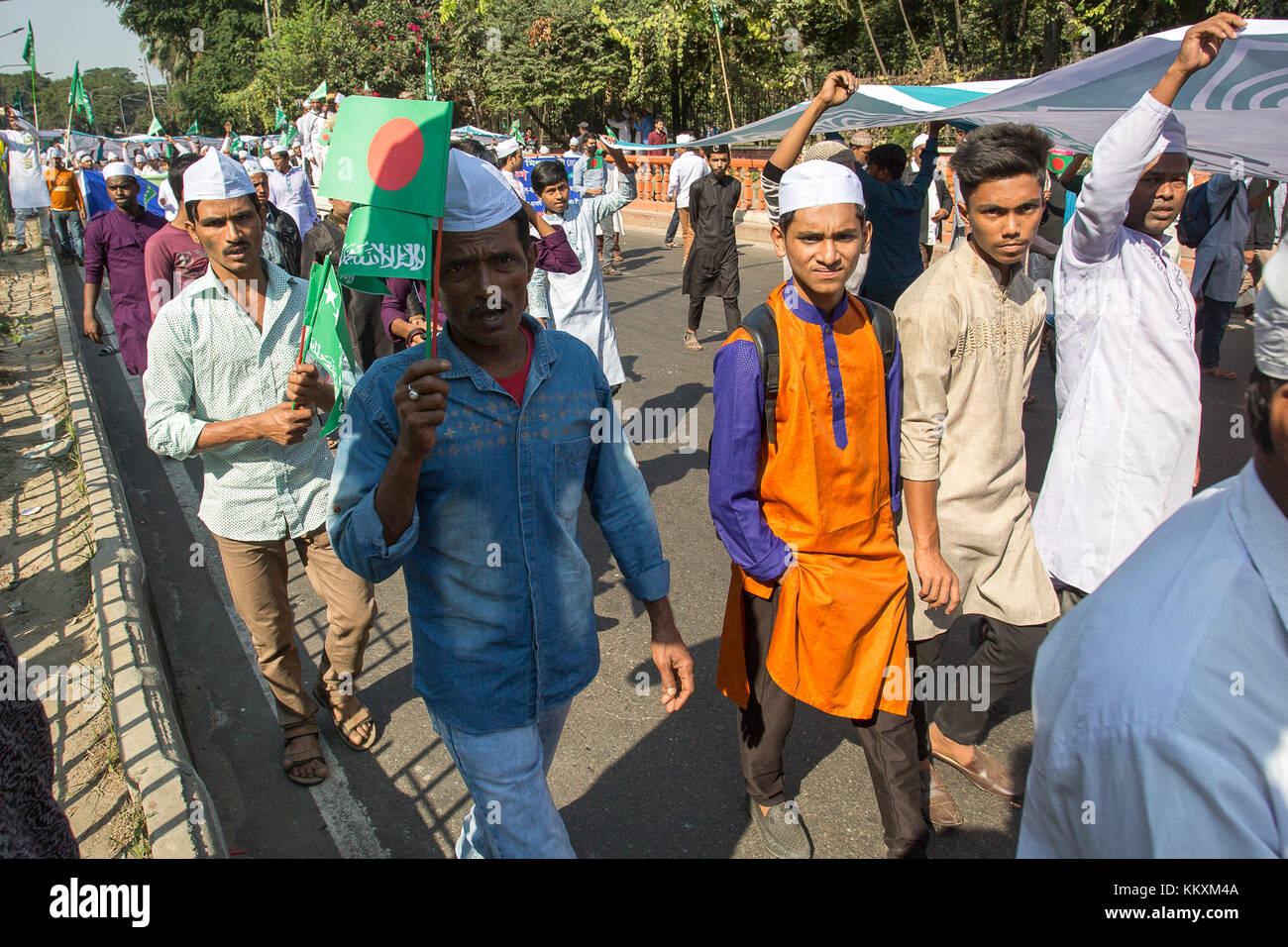 Bangladeshi muslims peoples hi-res stock photography and images - Alamy