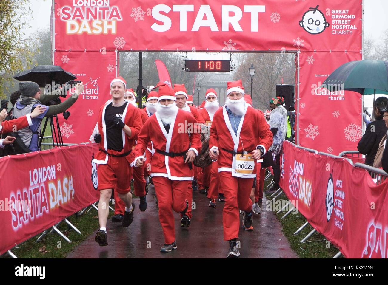 London, UK. 03rd Dec, 2017. London 3rd December 2017.Thousands join the ...