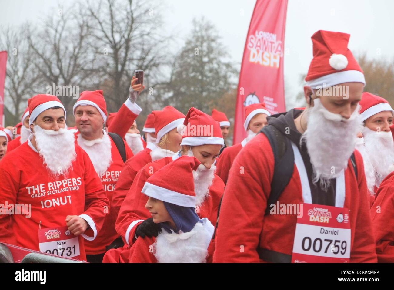 London, UK. 03rd Dec, 2017. London 3rd December 2017.Thousands join the ...