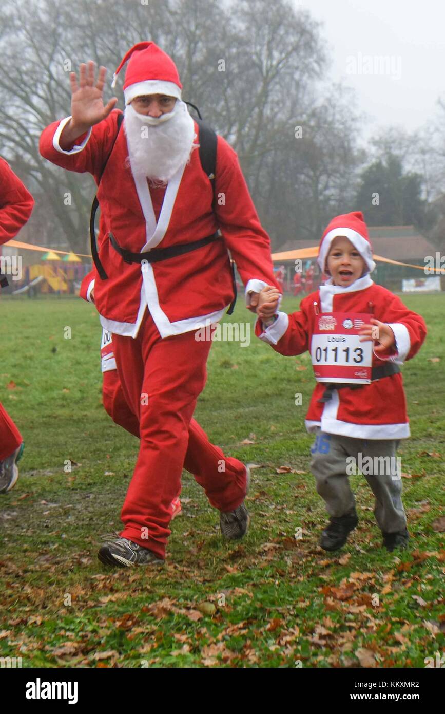 London, UK. 03rd Dec, 2017. London 3rd December 2017.Thousands join the ...