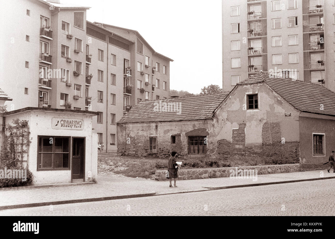 This title refers to a historical image of Partizanska Cesta in Maribor ...