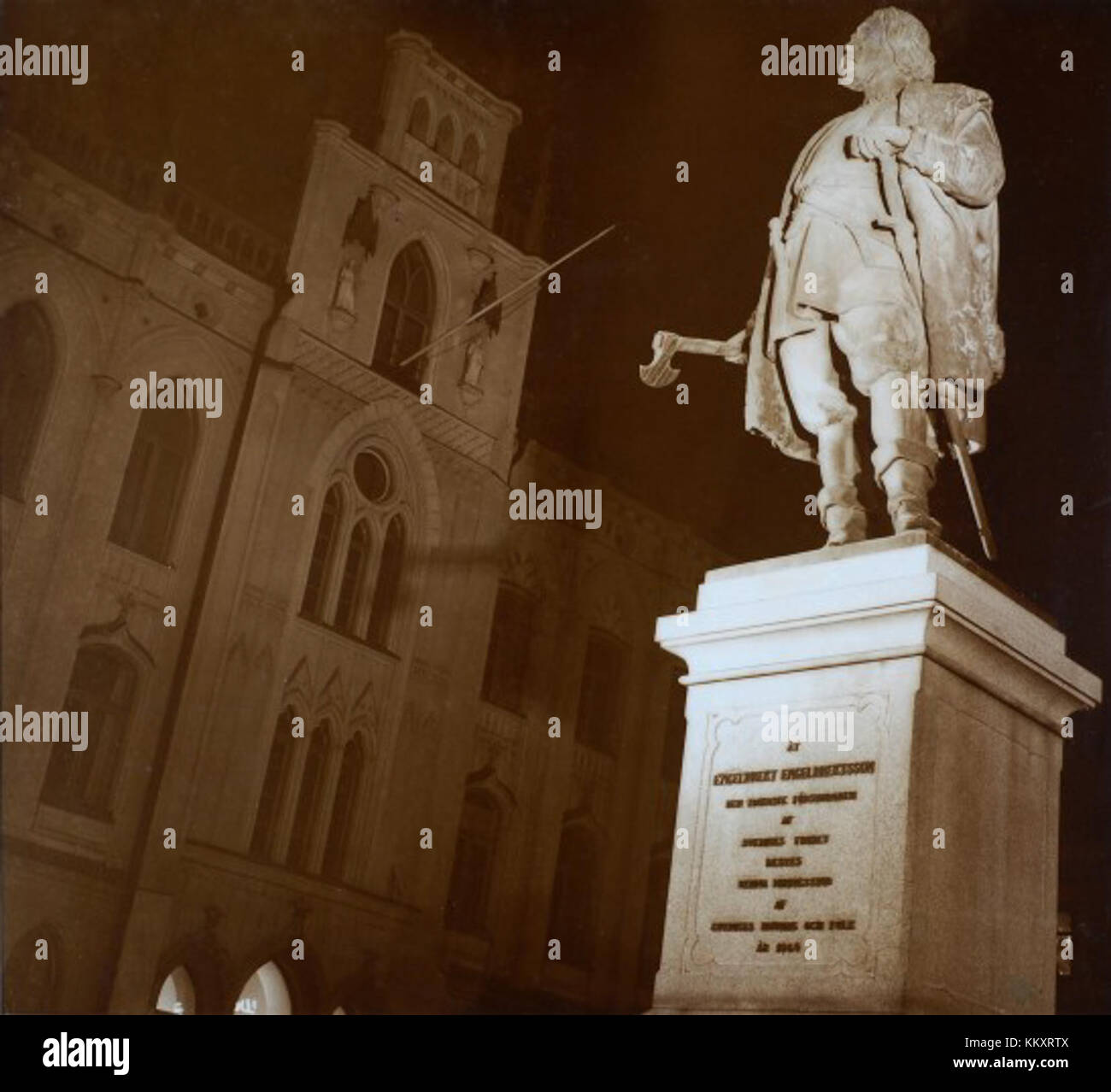 Staty hi-res stock photography and images - Alamy