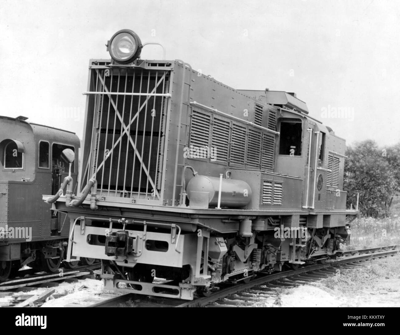 The SAR Class DS D137 (D513) is a type of steam locomotive used by the ...