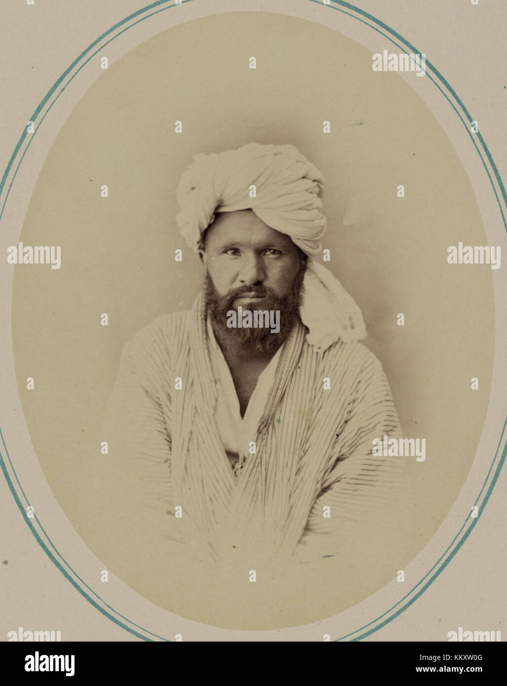 The 'Sartportrait' series includes artistic portraits focusing on ...