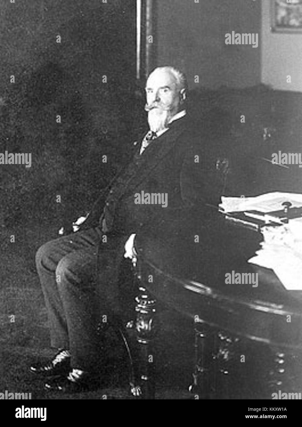 Shturmer, a Soviet heavy tank prototype developed during World War II ...