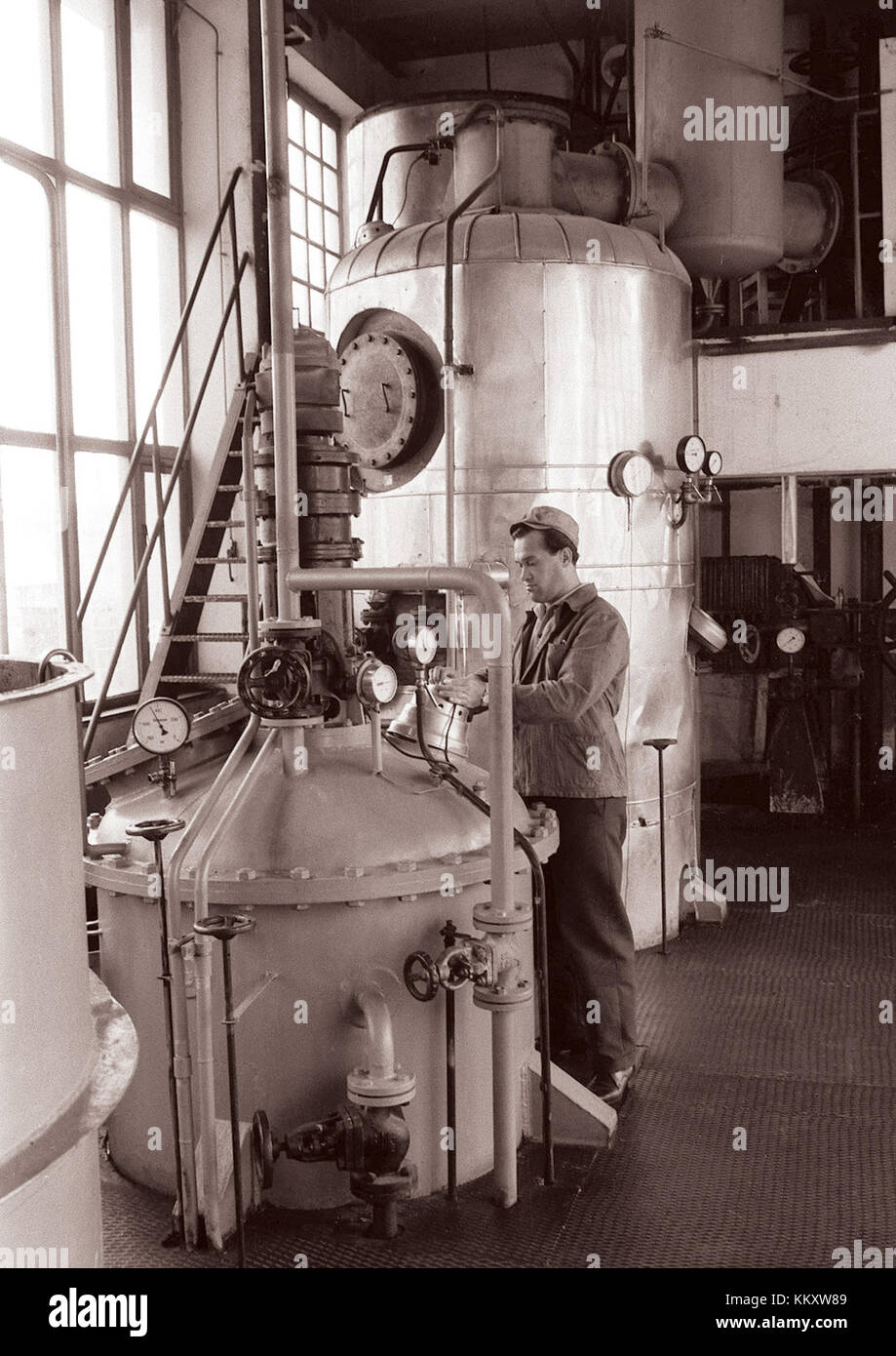 1960s factory in operation hi-res stock photography and images - Alamy