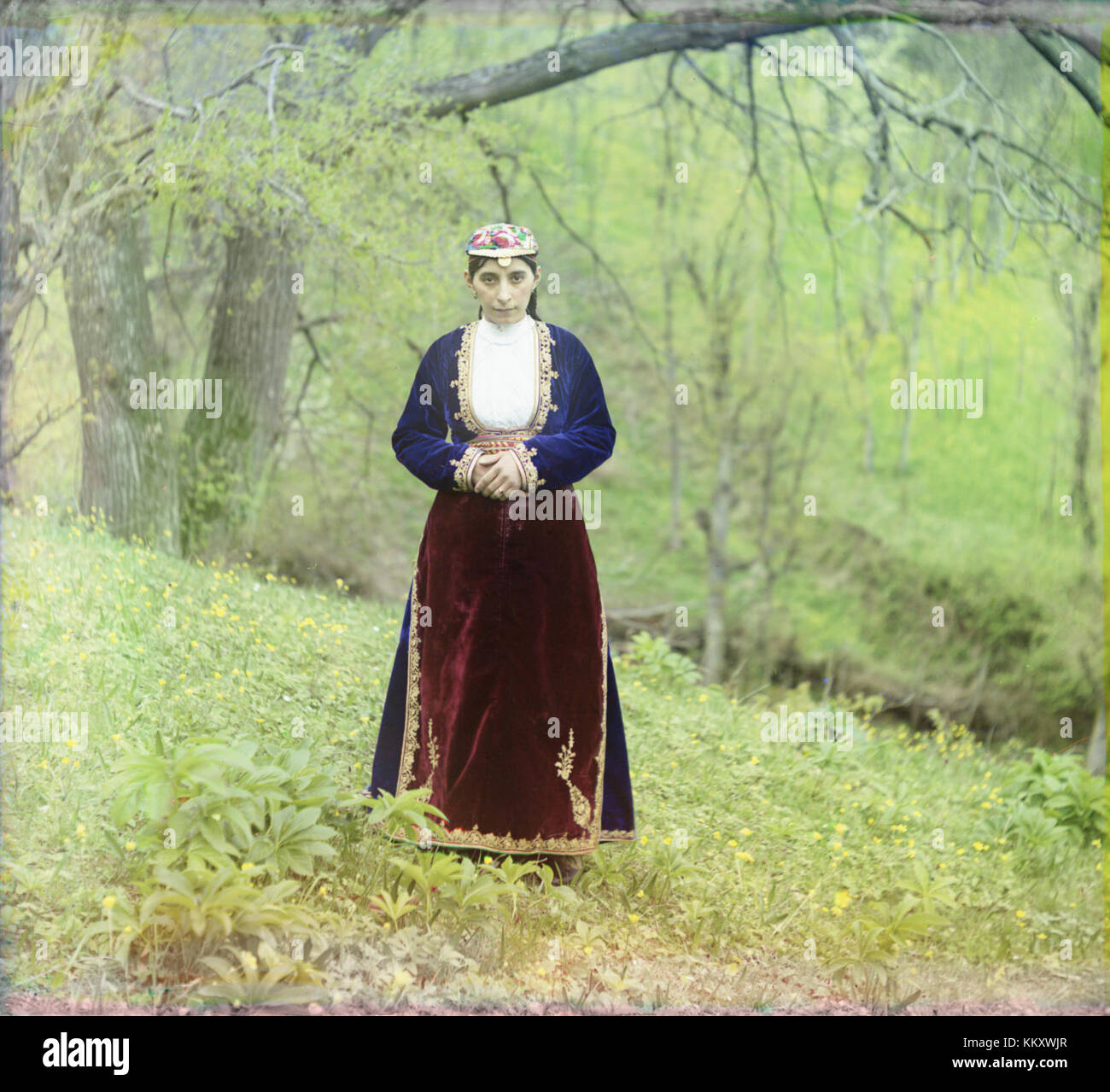 Armenian traditional dress hi-res stock photography and images - Alamy
