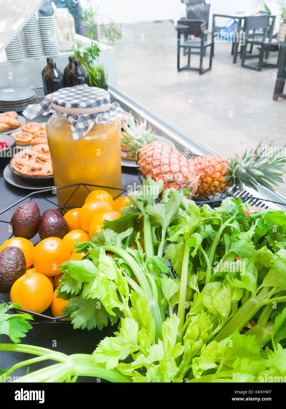 Chilled items hi-res stock photography and images - Alamy