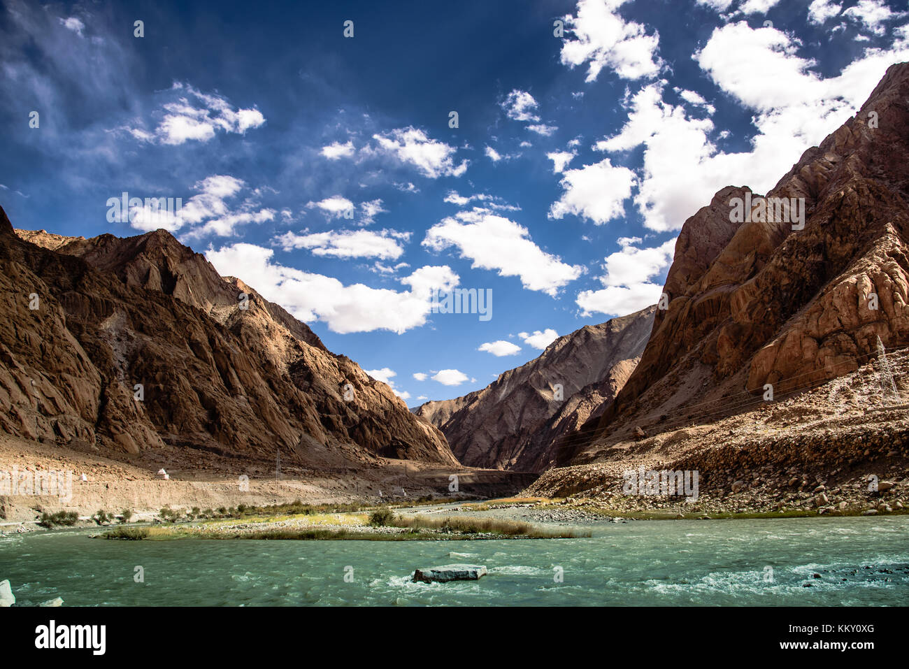 India relax hi-res stock photography and images - Alamy