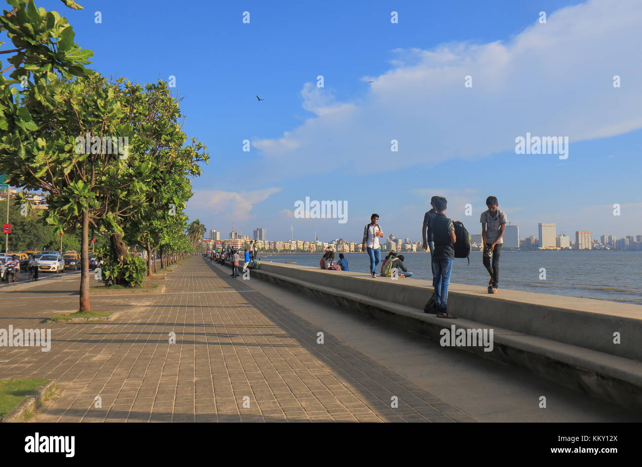 Marine drive mumbai hi-res stock photography and images - Alamy