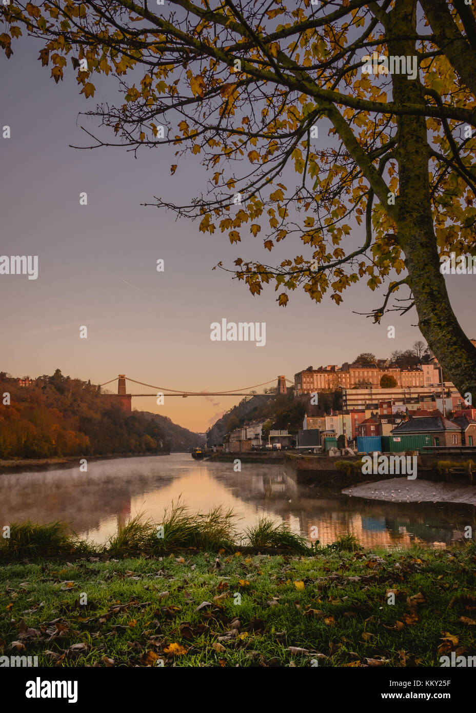 Clifton Suspension Bridge in Clifton, Bristol, UK at sunrise Stock ...