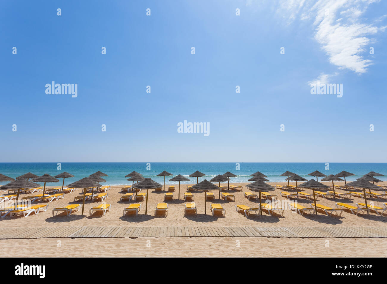 Praia do garrão poente hi-res stock photography and images - Alamy