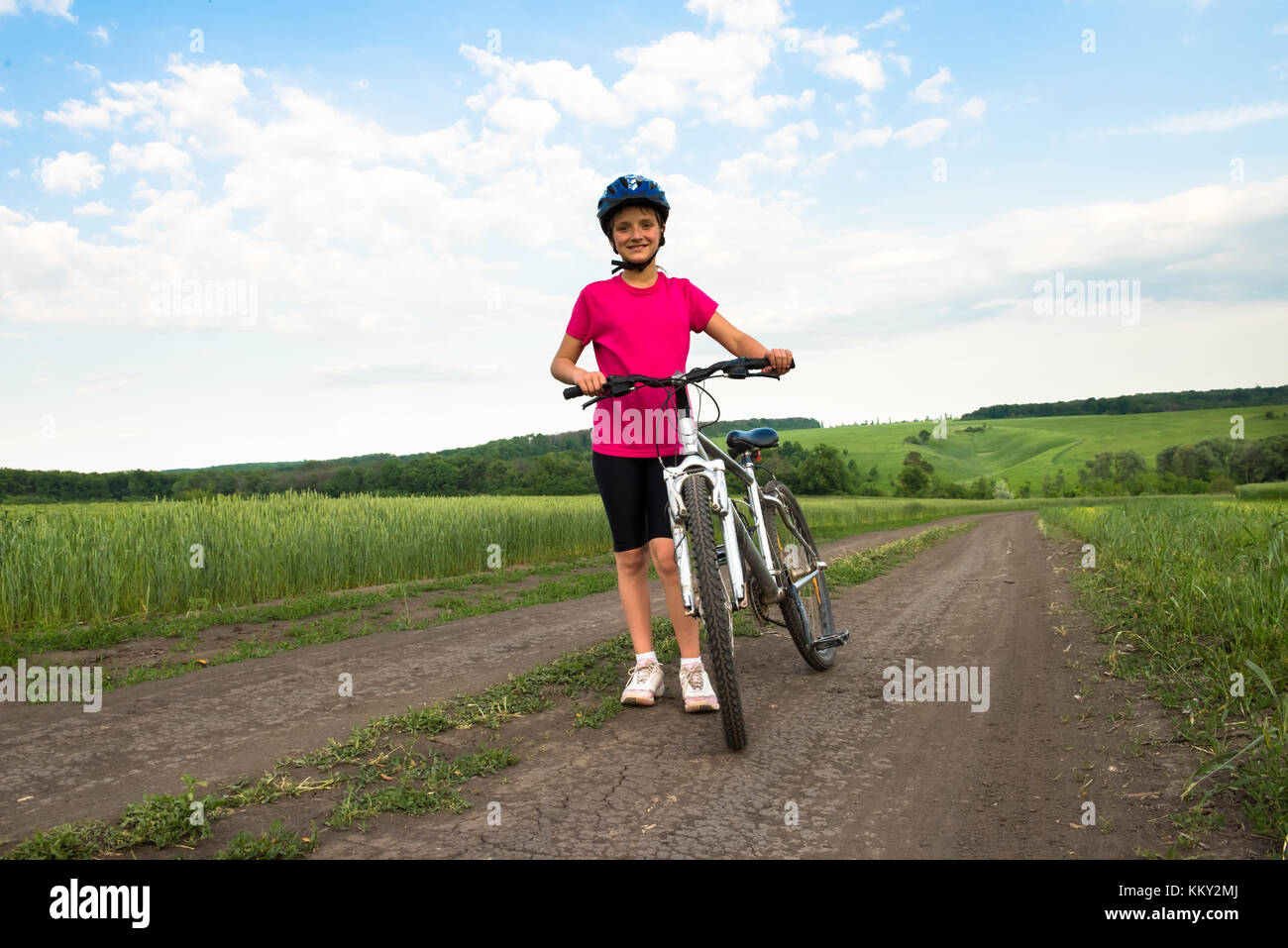 Field cycling hi-res stock photography and images - Alamy