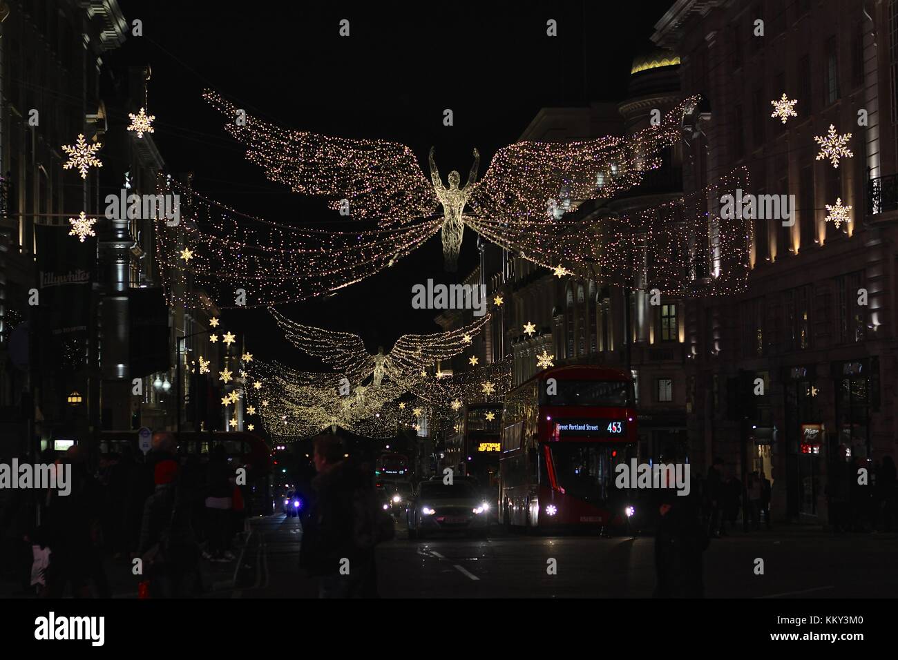 Christmas Walkabout in London 2017 Stock Photo - Alamy