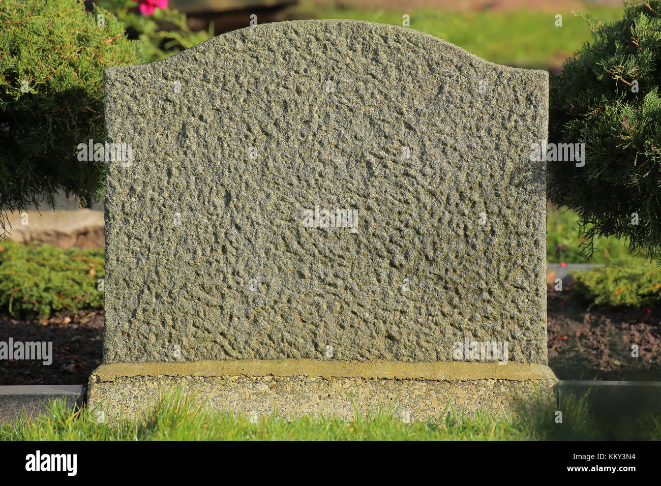 Tombstone sunlight from right hi-res stock photography and images - Alamy