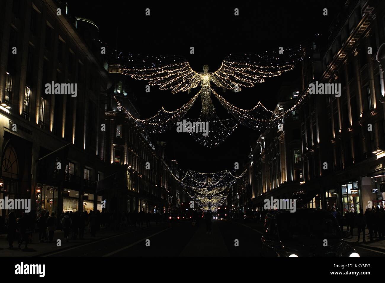 Christmas Walkabout in London 2017 Stock Photo - Alamy