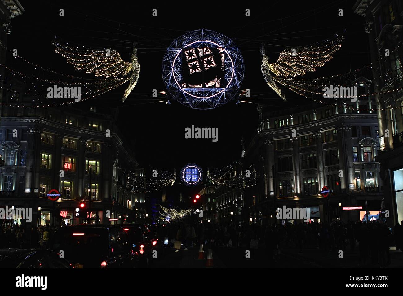 Christmas Walkabout in London 2017 Stock Photo - Alamy