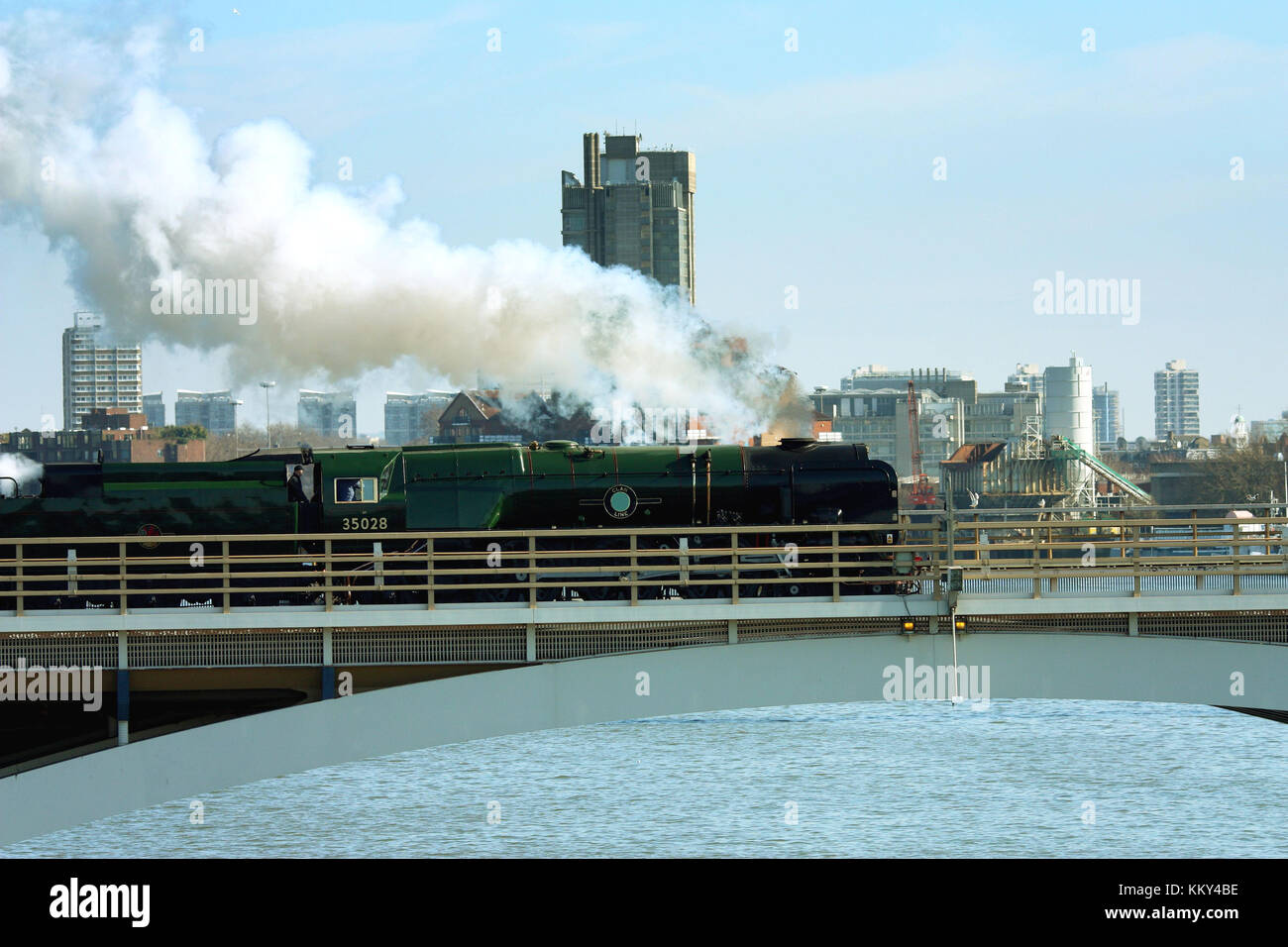 Steam train bridge smoke hi-res stock photography and images - Alamy