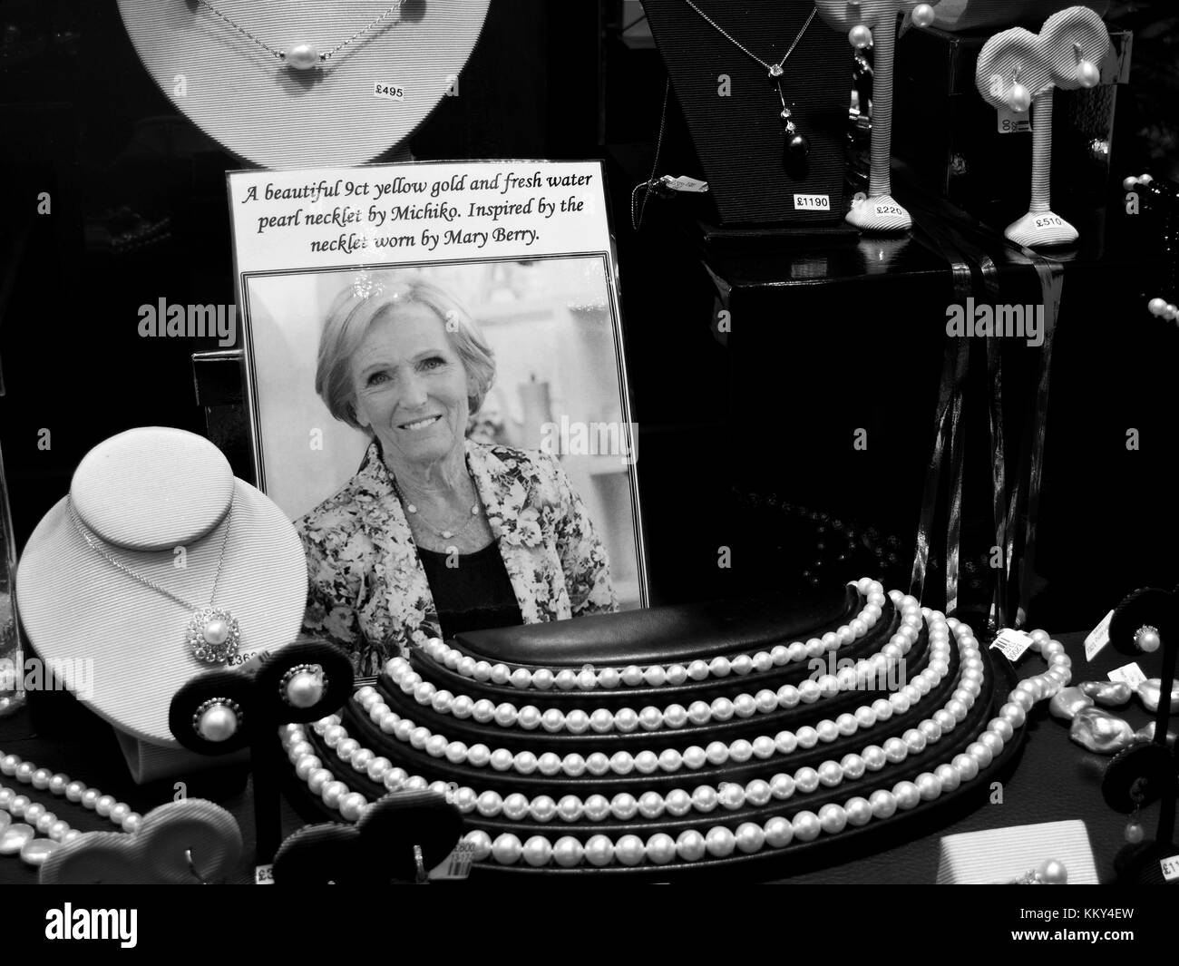 Fresh water Pearl jewellery display in jewellers shop window Stock ...