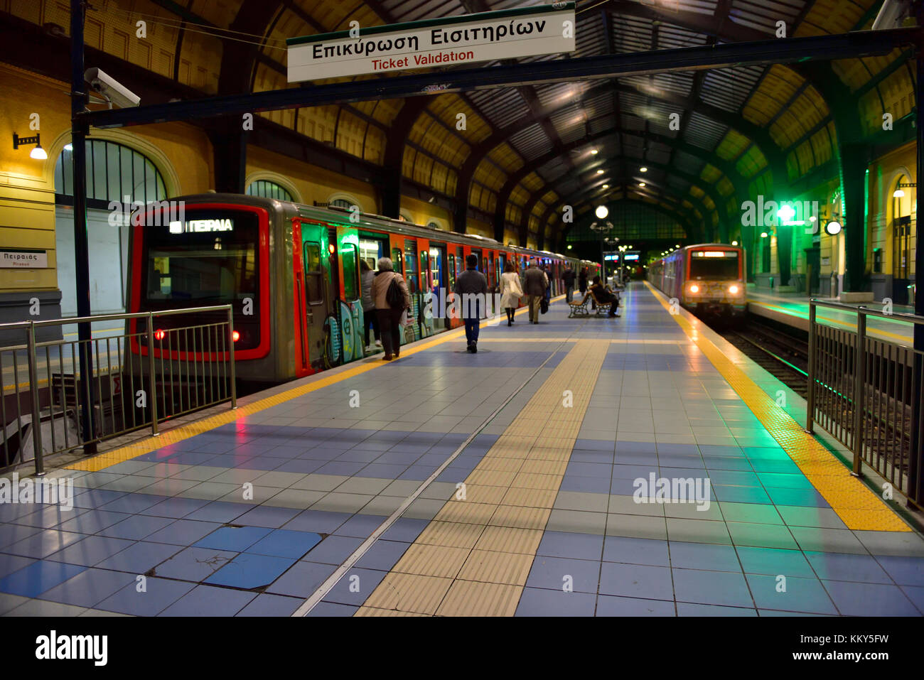 Ferry terminals hi-res stock photography and images - Alamy