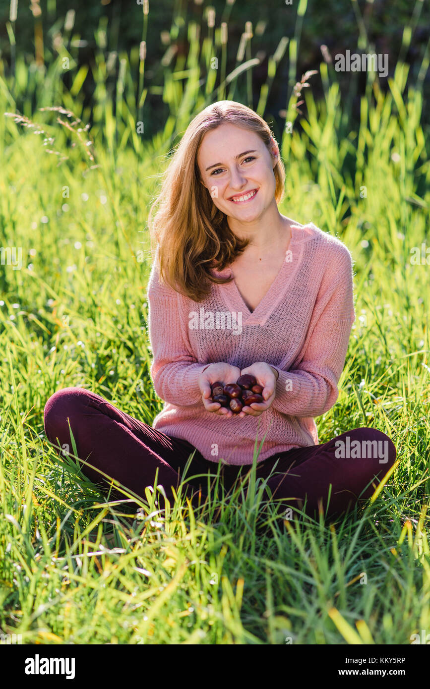 Smile sitting hi-res stock photography and images - Alamy
