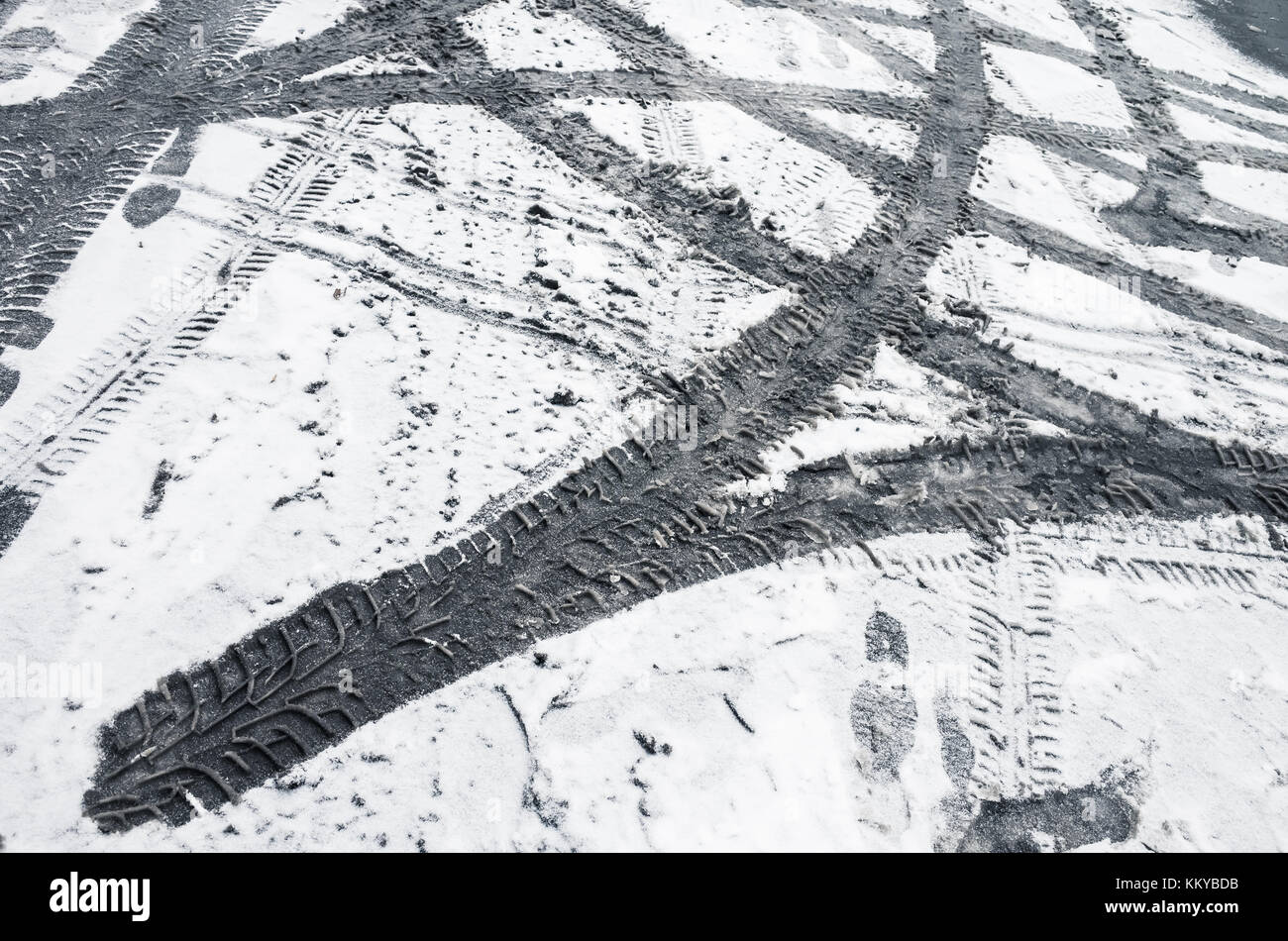 Car tire tracks pattern on dirty wet snow, background texture Stock ...