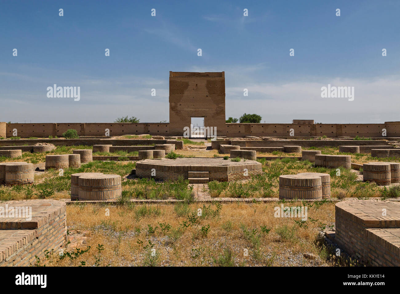 Caravanserai hi-res stock photography and images - Alamy