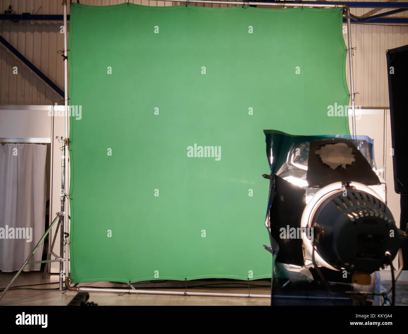 Flash green screen hi-res stock photography and images - Alamy