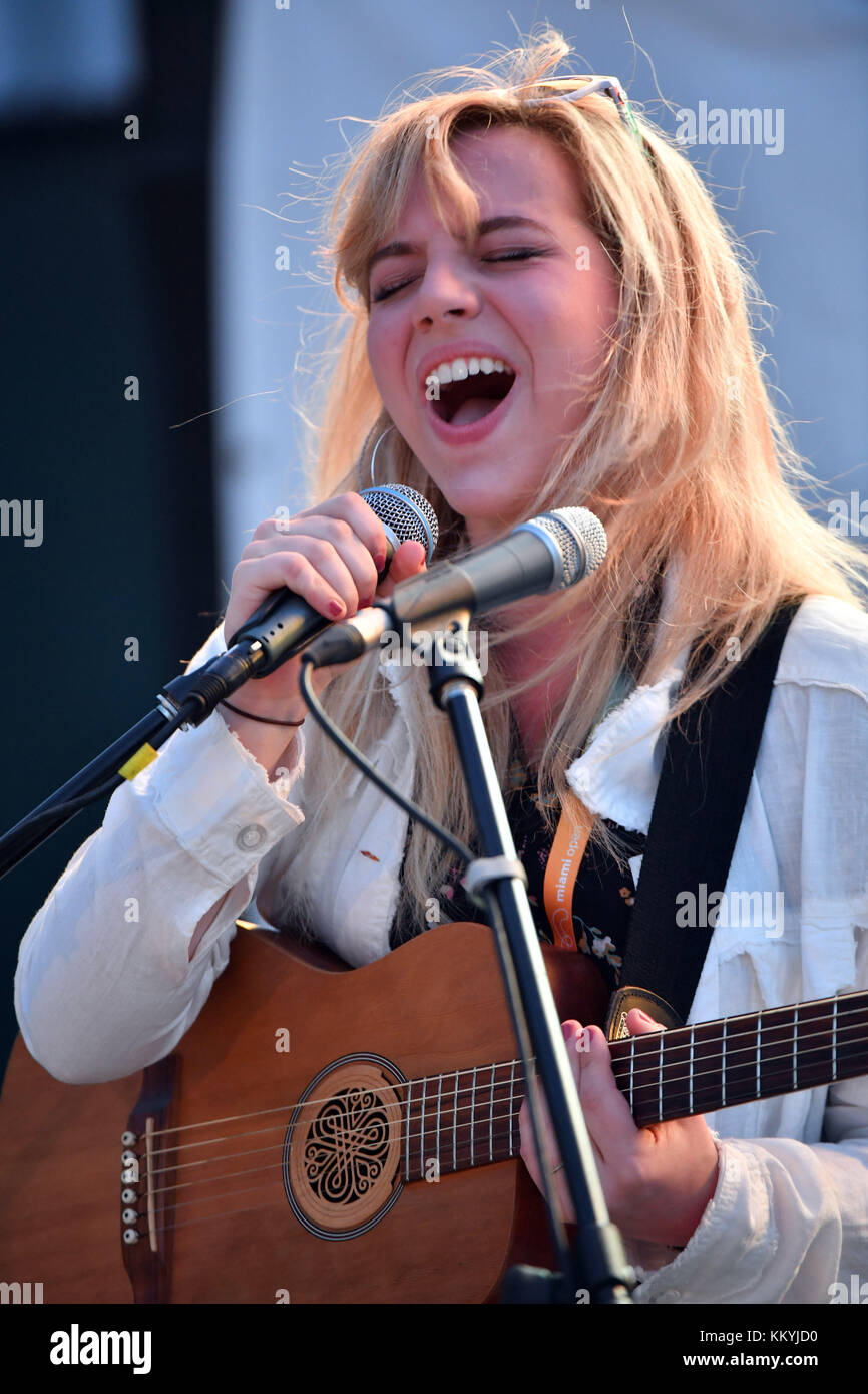 KEY BISCAYNE, FL - MARCH 24: Singer Hailey Knox performs at The Miami ...