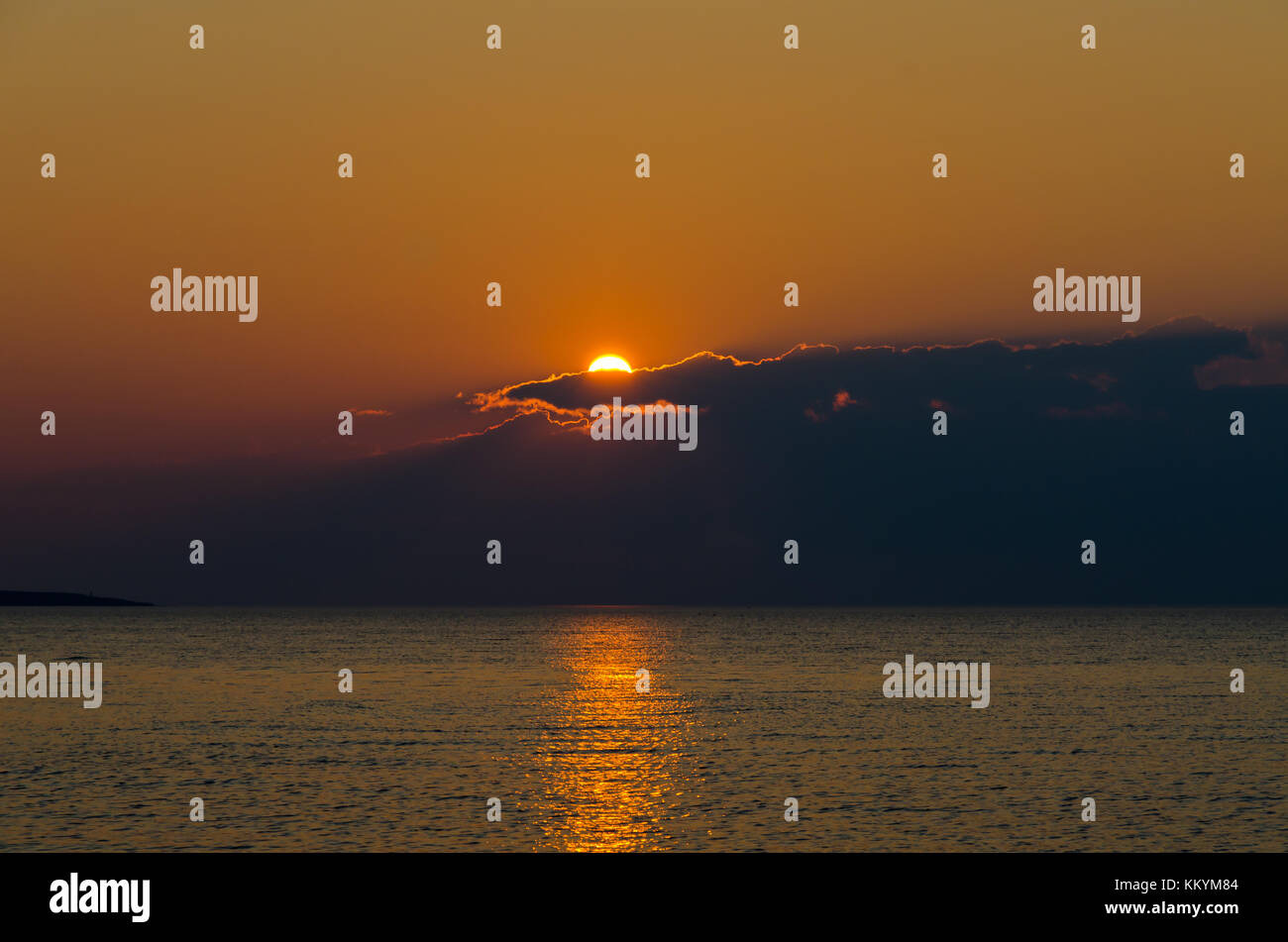 Red sand beach at Prince Edward Island, Canada Stock Photo - Alamy