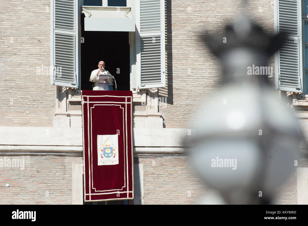 Pope Francis blesses the crowd from his studio window overlooking St ...