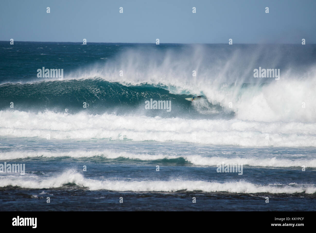 Big barrel wave hi-res stock photography and images - Alamy