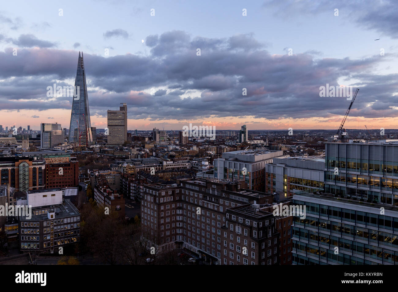 Cityscape skyline hi-res stock photography and images - Alamy