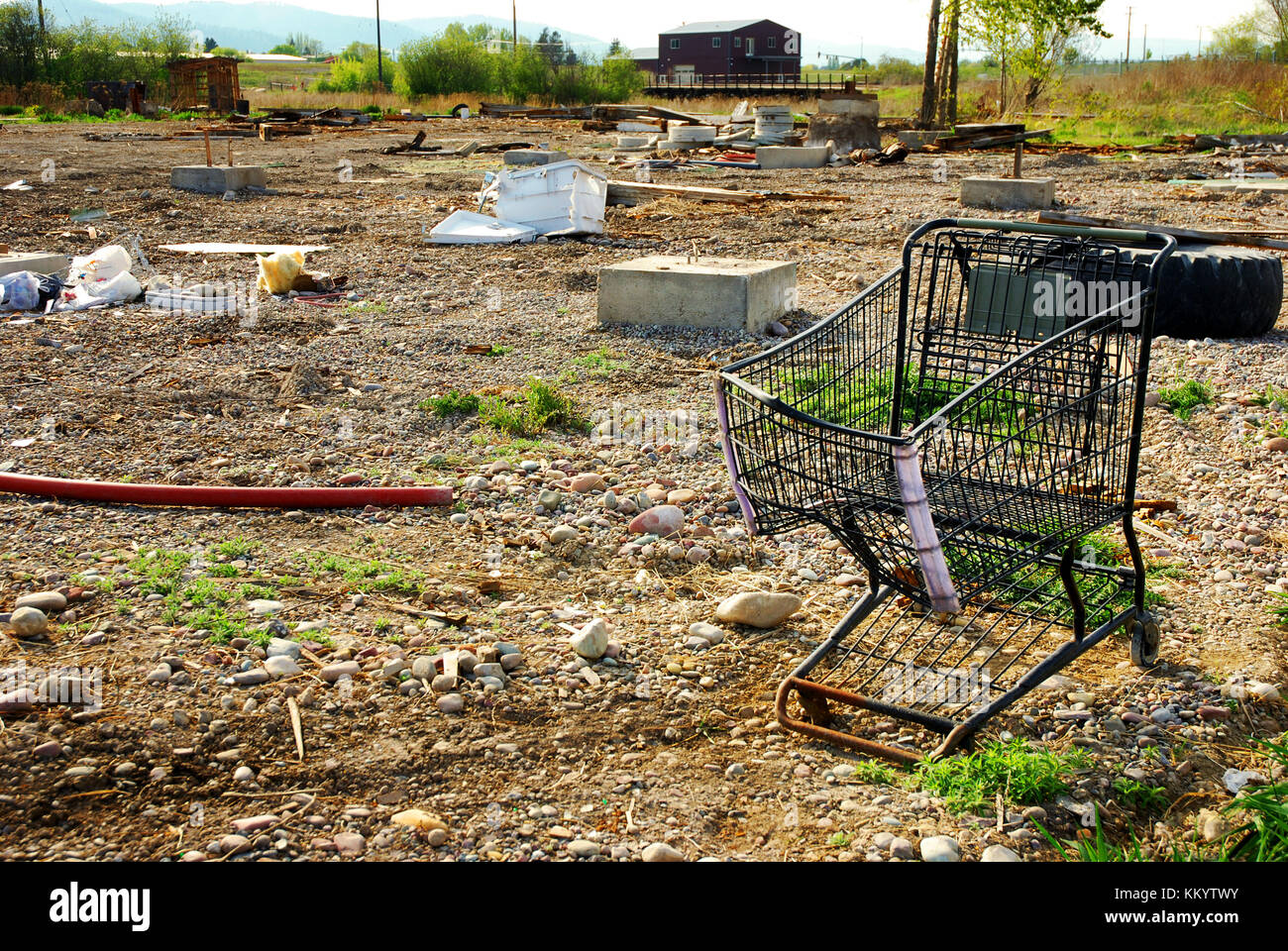 Empty lot hi-res stock photography and images - Alamy