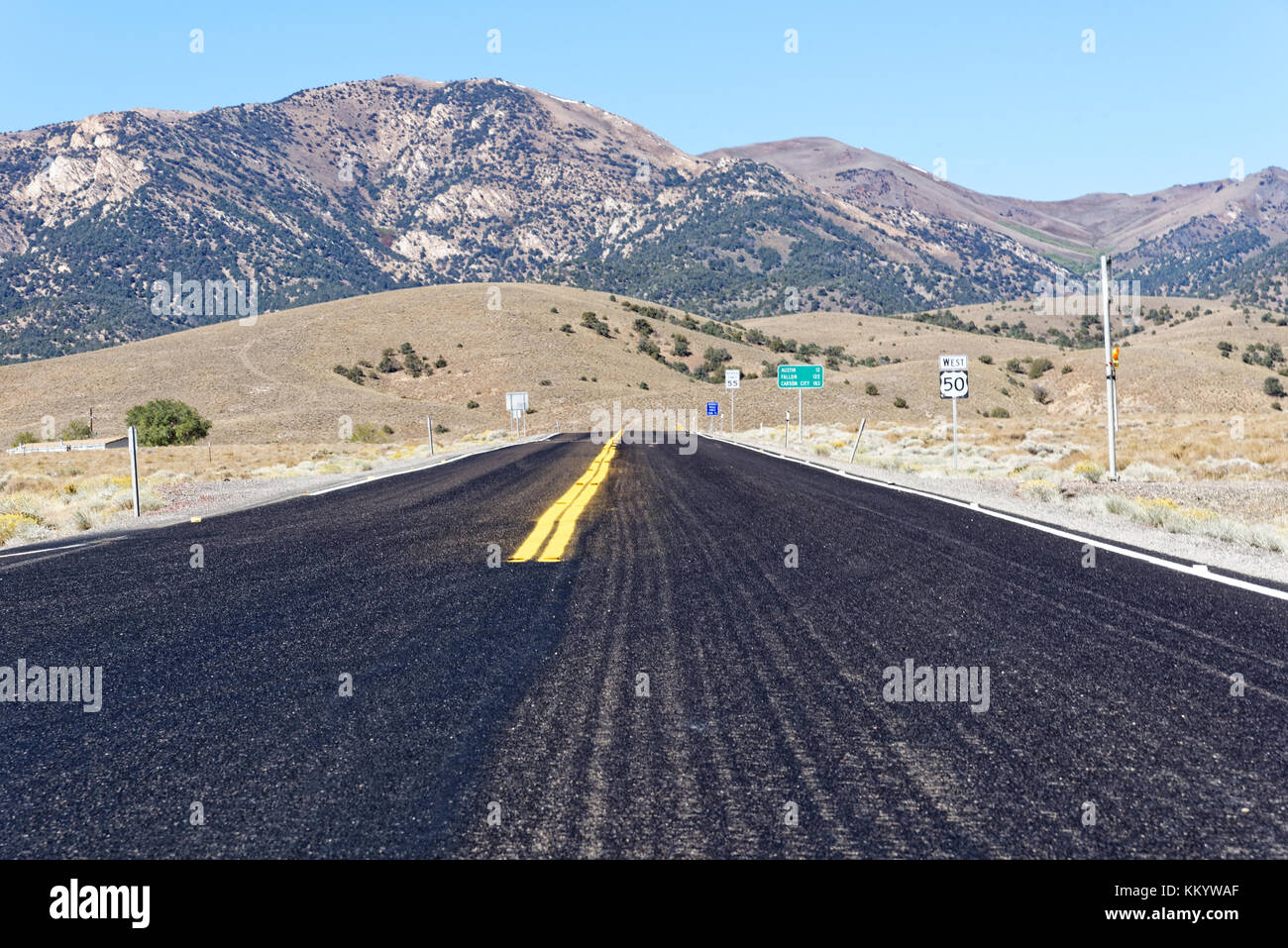 Stretch of road hi-res stock photography and images - Alamy