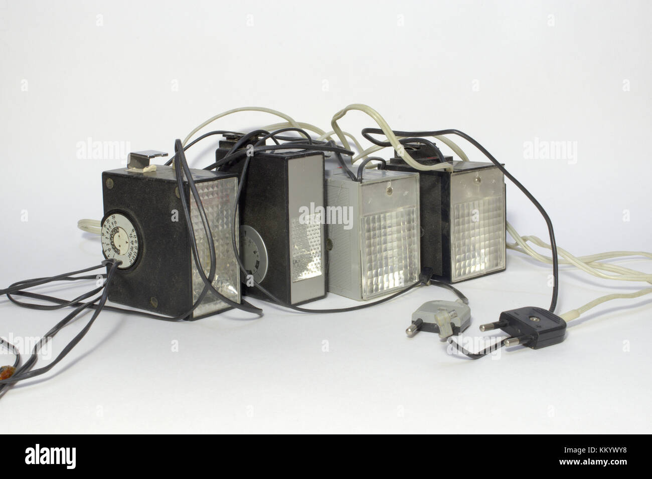 Old pulse camera flash with hot shoe mount kit Stock Photo - Alamy