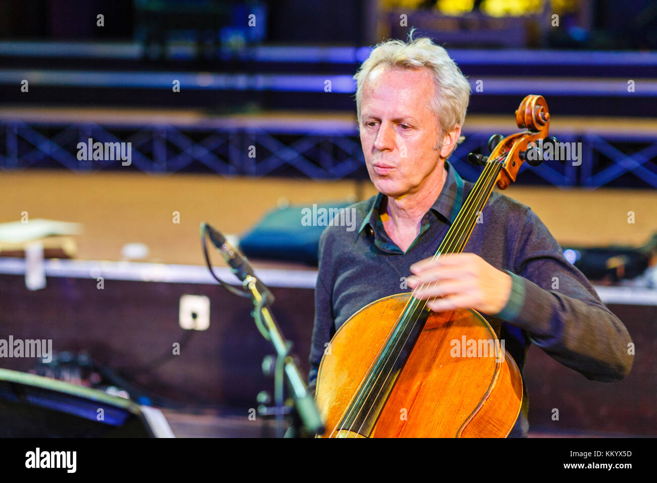 Michael Moser rehearsing with Polwechsel at the Huddersfield ...