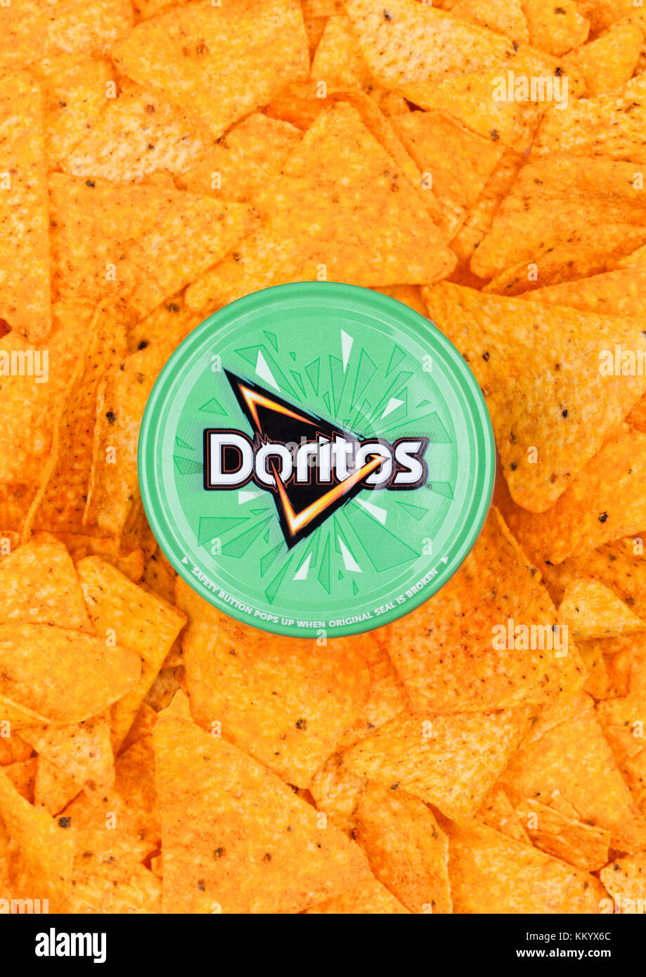 Hot chips container hi-res stock photography and images - Alamy