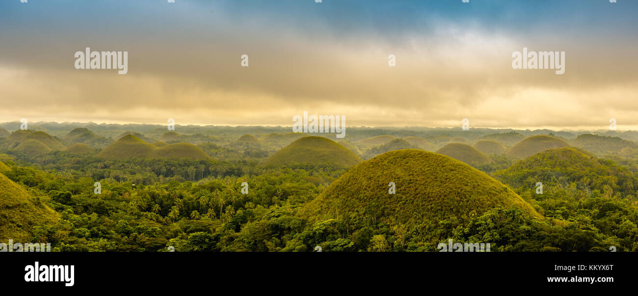 Scenic view of the UNESCO site of Chocolate Hills in Bohol, Philippines ...