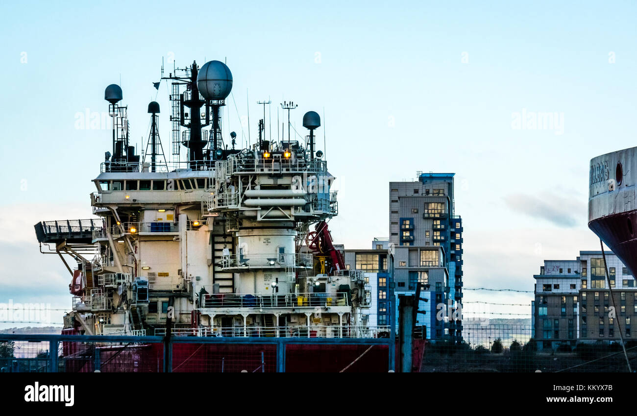 Offshore tug hi-res stock photography and images - Alamy