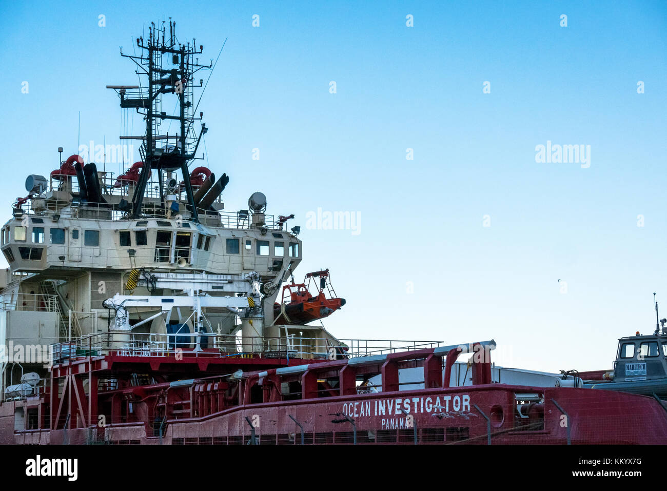 Offshore tug hi-res stock photography and images - Alamy