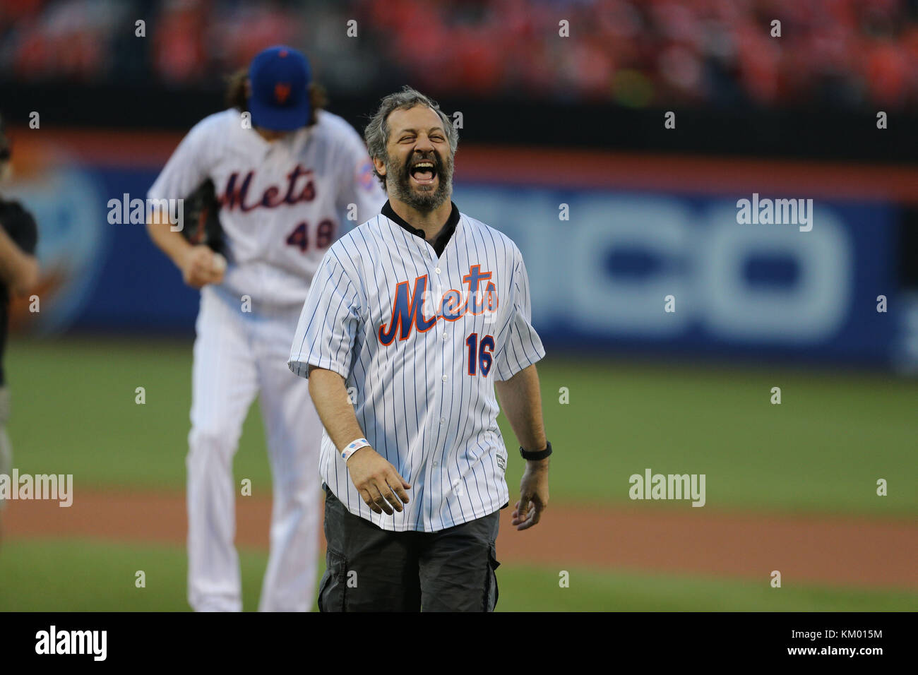 NEW YORK, NY - AUGUST 02: Judd Apatow was joined by his wife Leslie ...