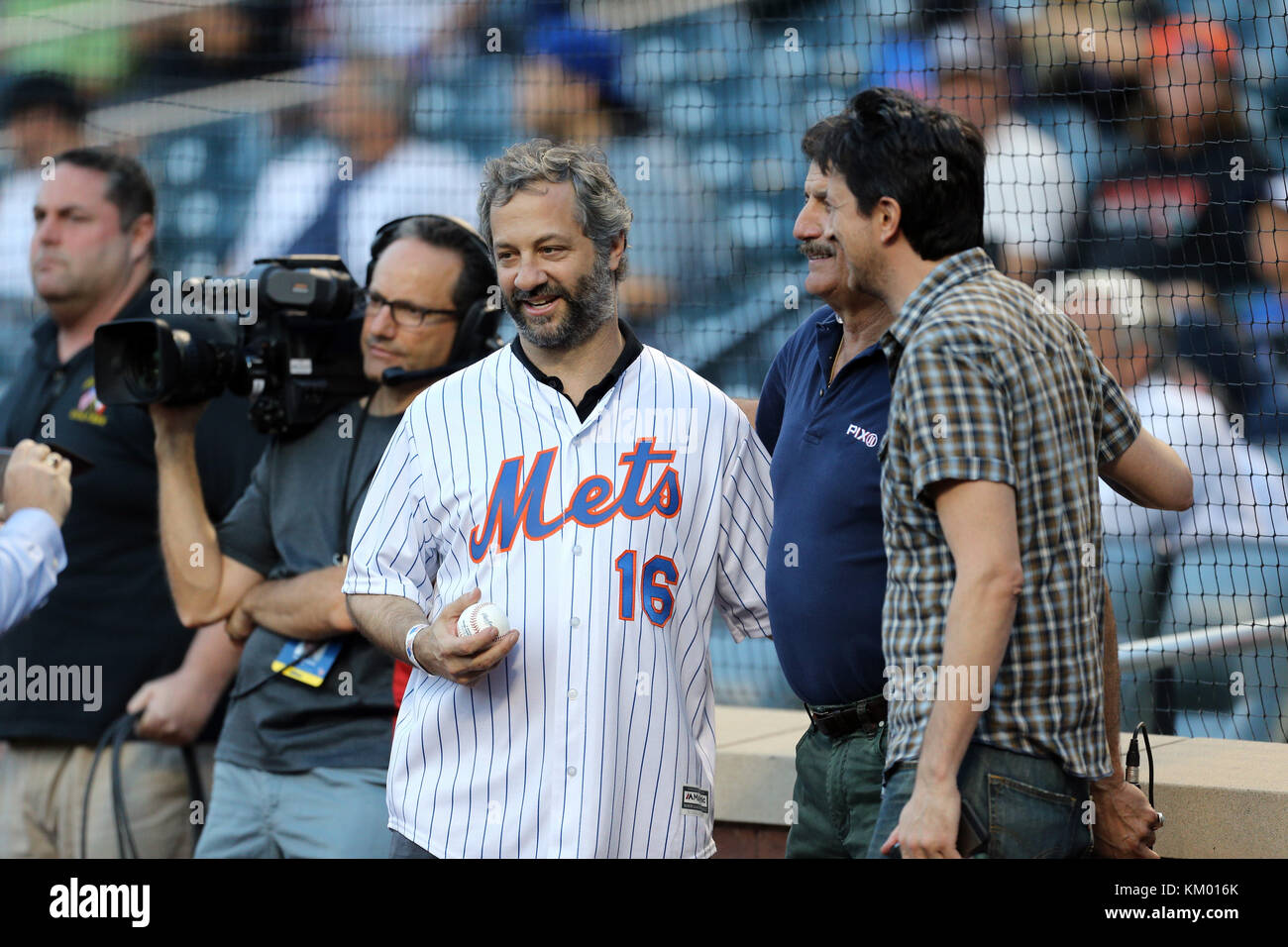 NEW YORK, NY - AUGUST 02: Judd Apatow was joined by his wife Leslie ...