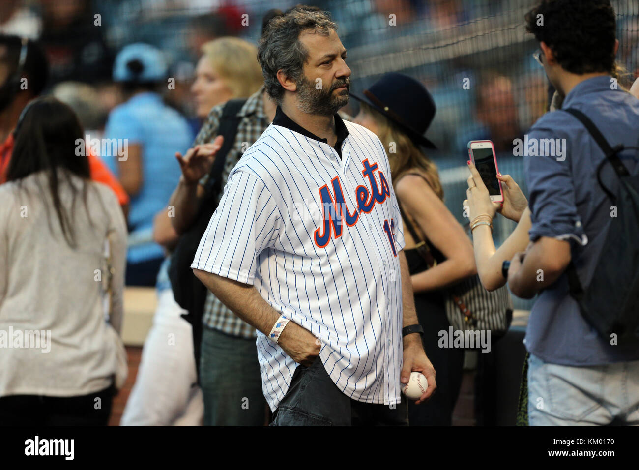 NEW YORK, NY - AUGUST 02: Judd Apatow was joined by his wife Leslie ...
