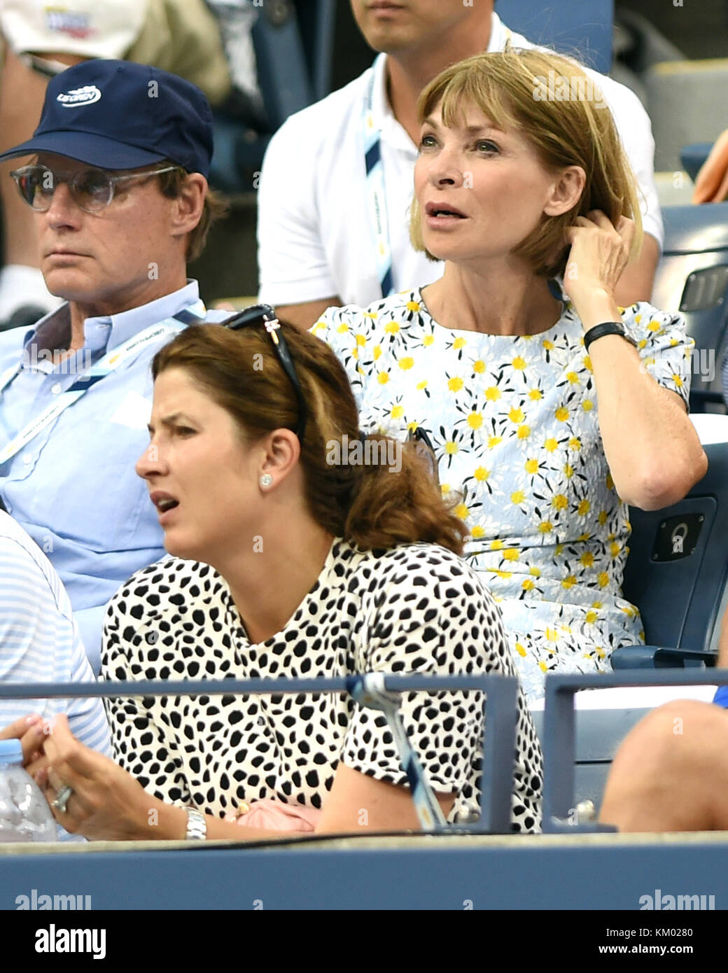 Roger federer and anna wintour hi-res stock photography and images - Alamy