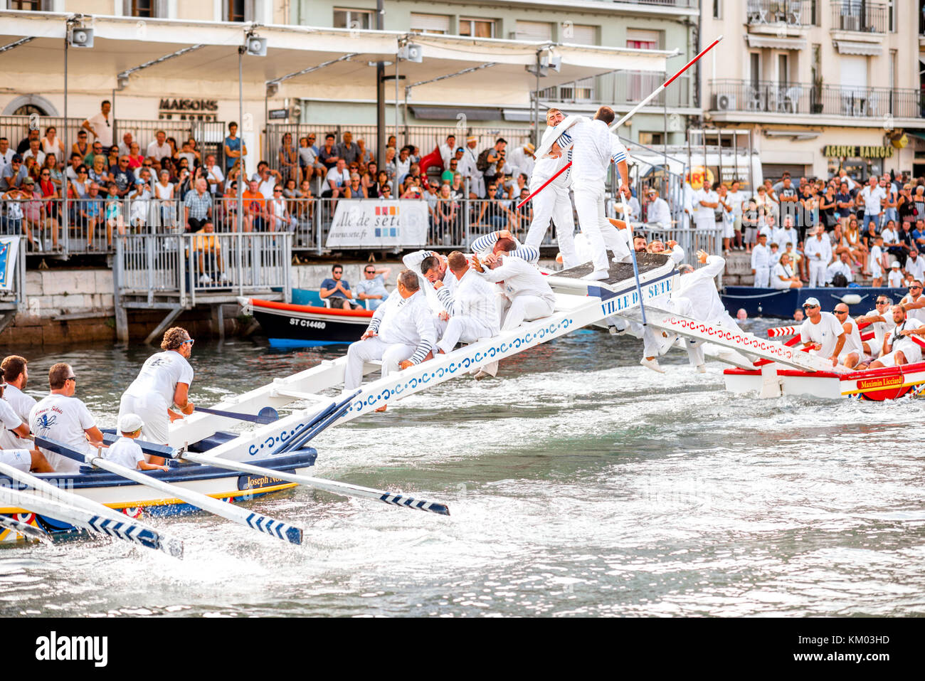 Water jousting in Sete town Stock Photo - Alamy