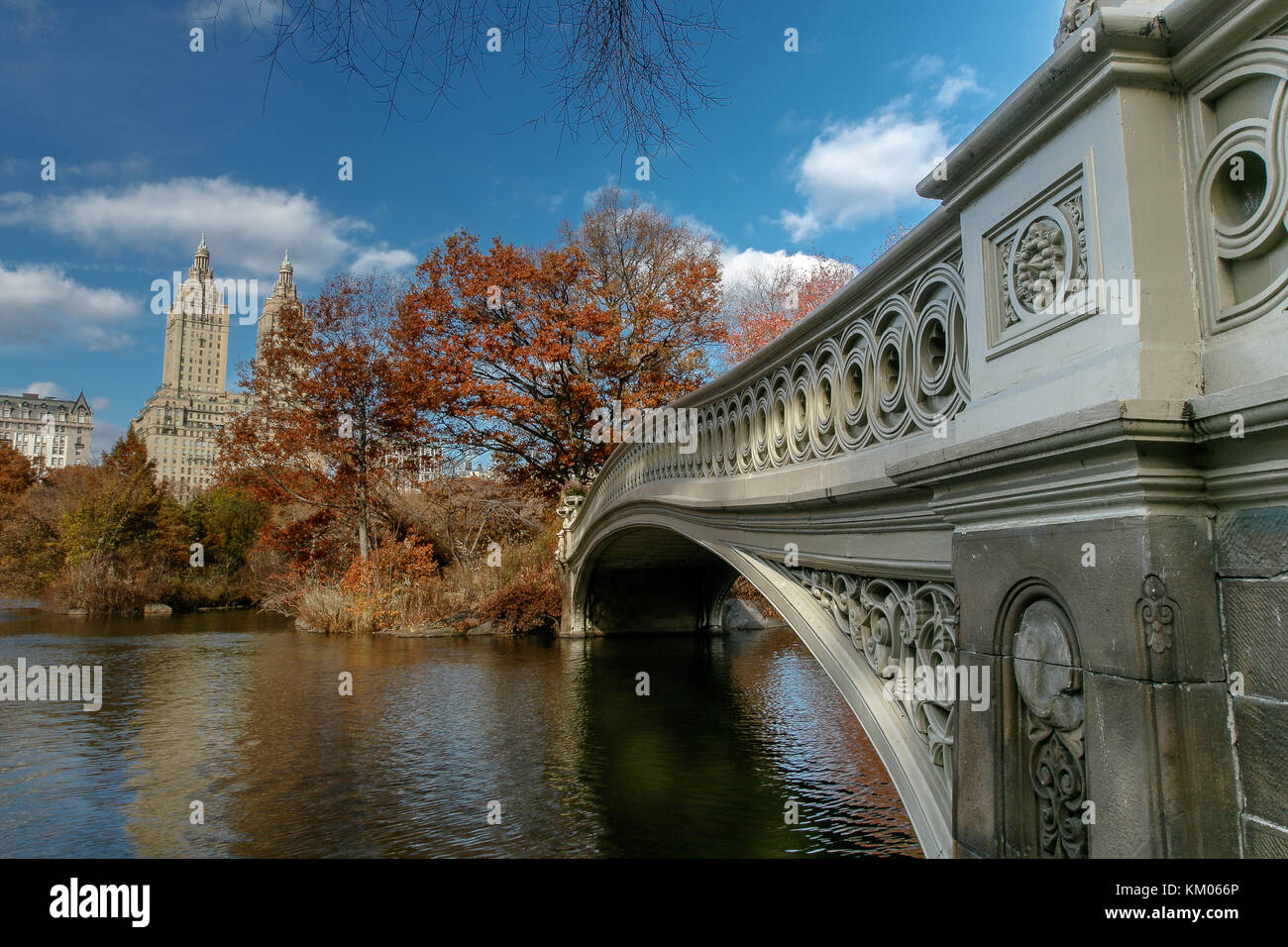 Bow Bridge in Central Park, New York City Stock Photo - Alamy