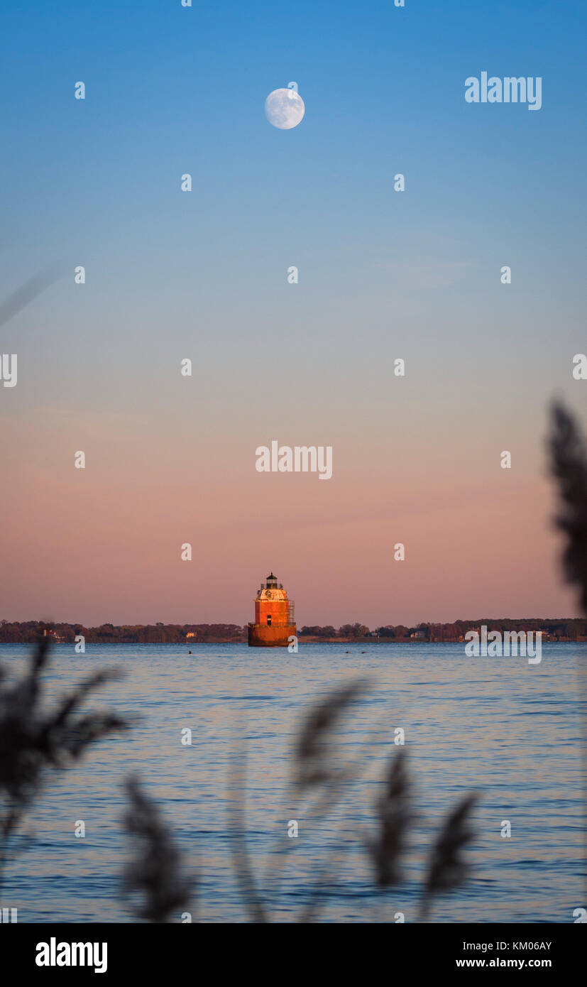 Moon over Sandy Point lighthouse, Annapolis, Maryland, USA Stock Photo ...